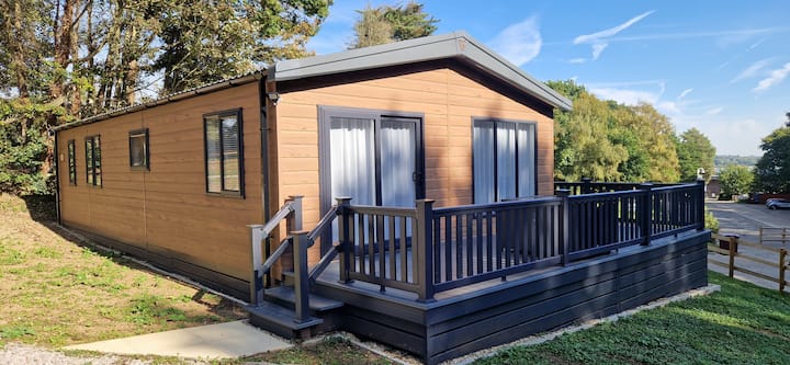 Pear Lodge - Sleeps 4 - Ipswich, UK