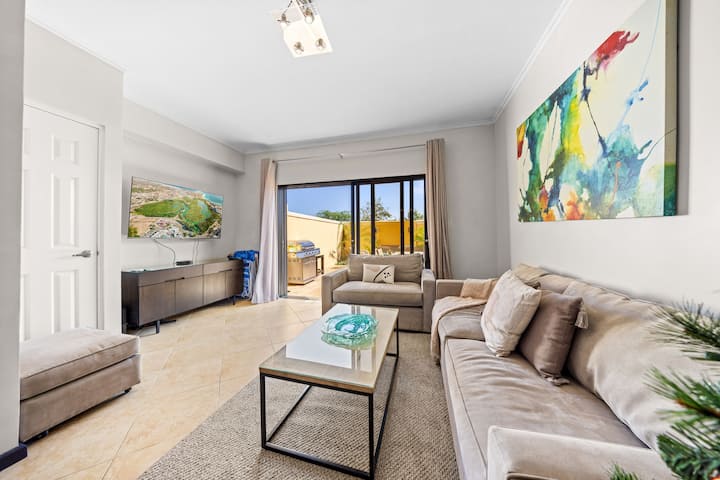 Gold Coast Gem ~ Gated Community ~ Pools ~Gym ~Bbq - Aruba