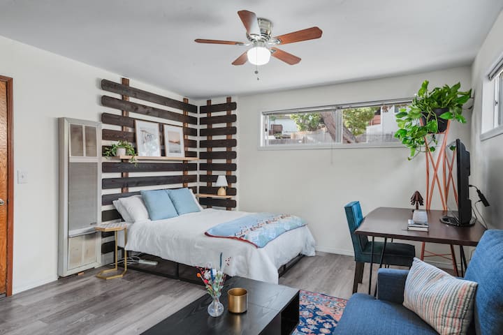 La Mesa Hillside Studio|private Patio + Fast Wifi - Paradise Hills - San Diego