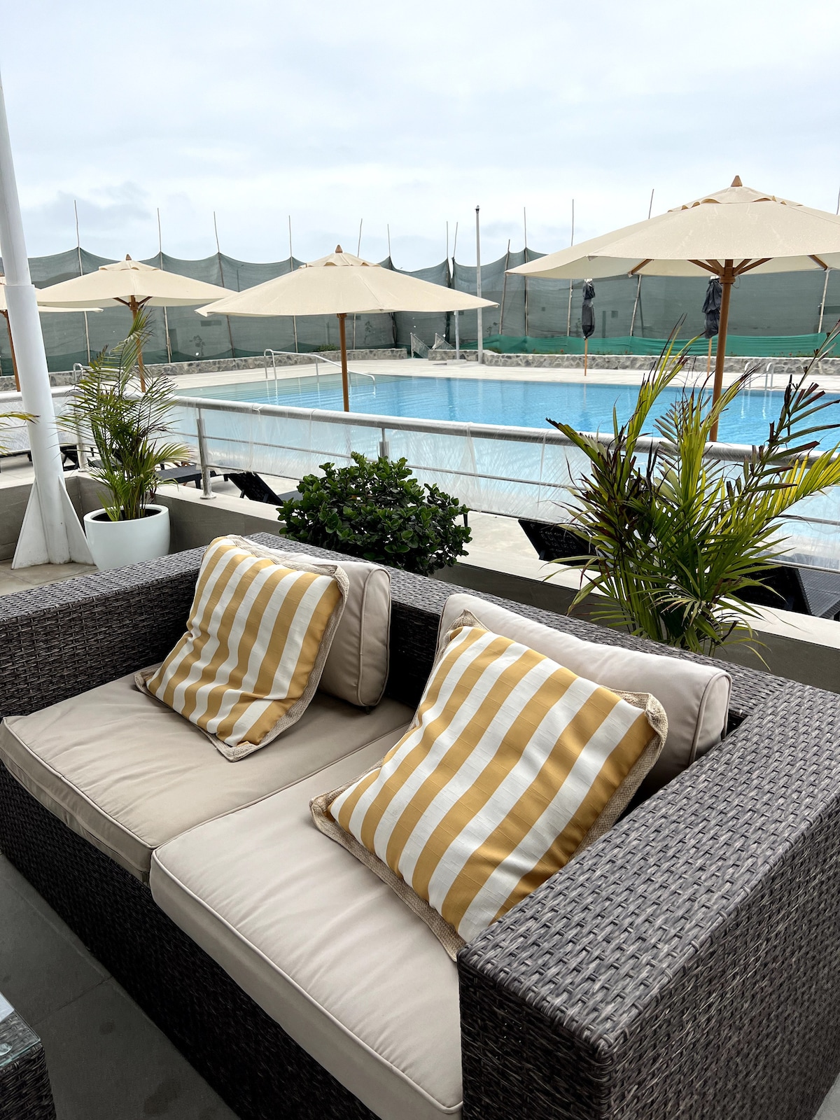 Brand new house for 10 with a terrace overlooking the sea - Houses for ...