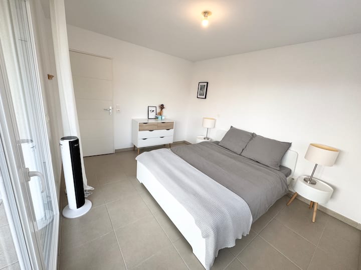 T2 Neuf Classé 3 * : Piscine Parking 2 Terrasses - Le Lavandou