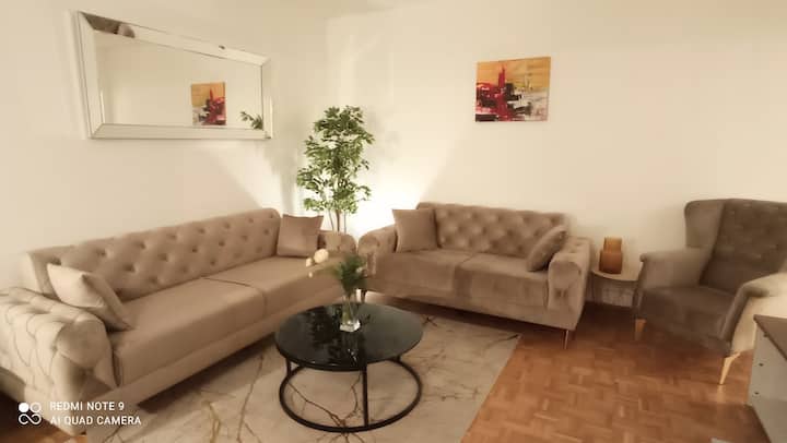 Free Parking In Garage! 2 Bedrooms. 3 Beds. -