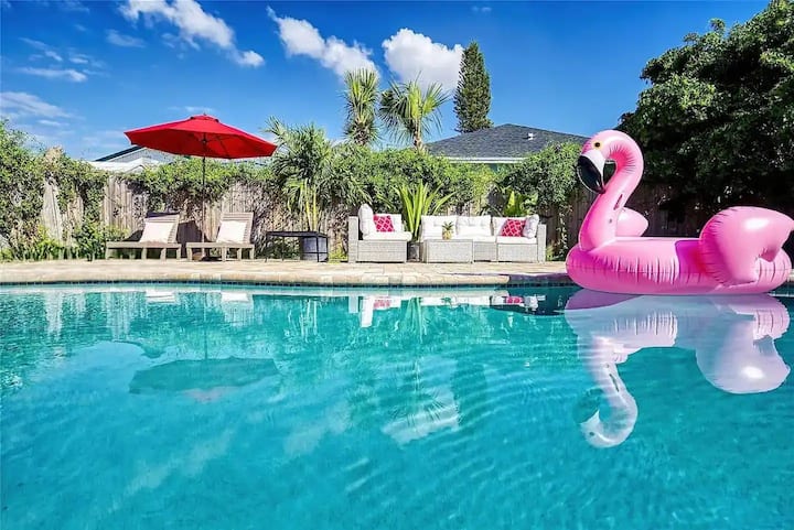 Pool Home Close To Dt Wpb, Pb Island, & The Beach! - West Palm Beach, FL