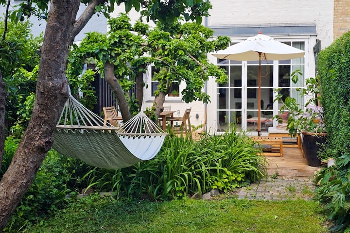 Lux 3-bed Townhouse · Cph’s Prettiest Street - Copenhague