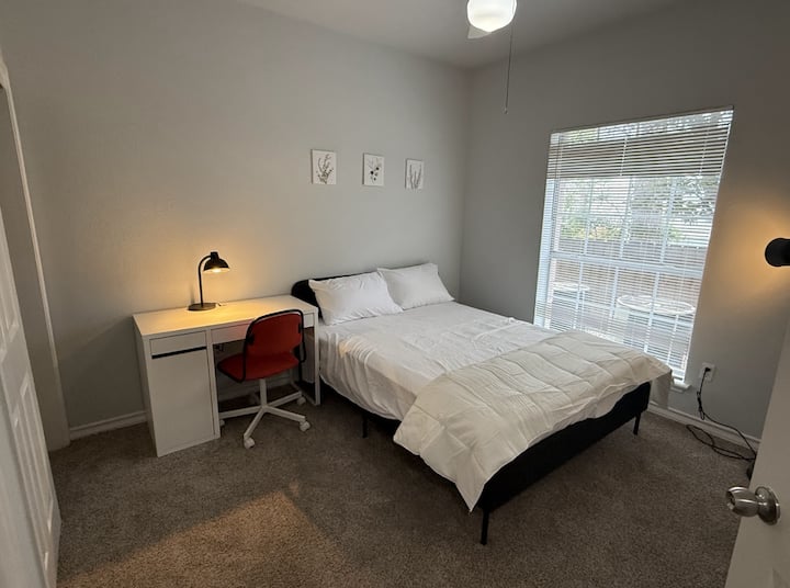 Comfy Room Near Ut At Austin - Austin, TX