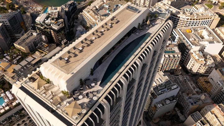 Sky-high 27th-floor Apt | Stunning Sea & City View - Malta