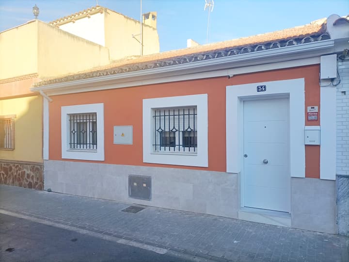 Casa Adela. Excellent Seasonal (Chalet) - Alfacar