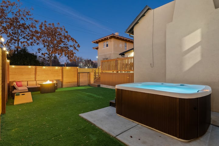 Stay At The Historic Casa Arno! (Whole House) - Albuquerque, NM