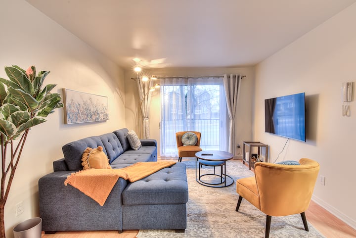 Comfort & Spacious 2br In Mtl & Free Parking - Pointe-Claire