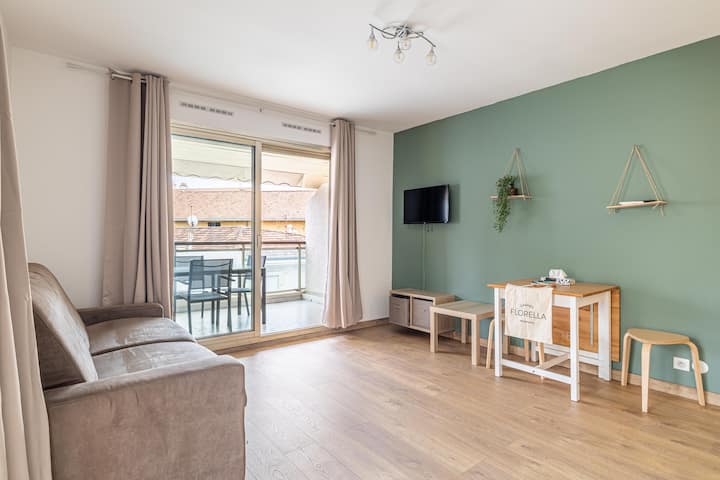 Le Chataignier Avec Terrasse Au Calme Et Central - Cannes