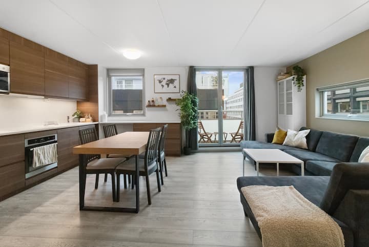 Bright 2br Corner Apt W/balcony - 10min Walk To Cs - Oslo