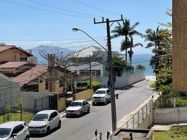 Espaço E Conforto A 80 M Da Praia - Florianópolis