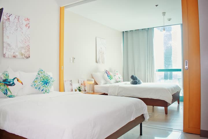 2 Queen Bed Tropical Suites Uptown Mall Bgc Hyatt - Taguig