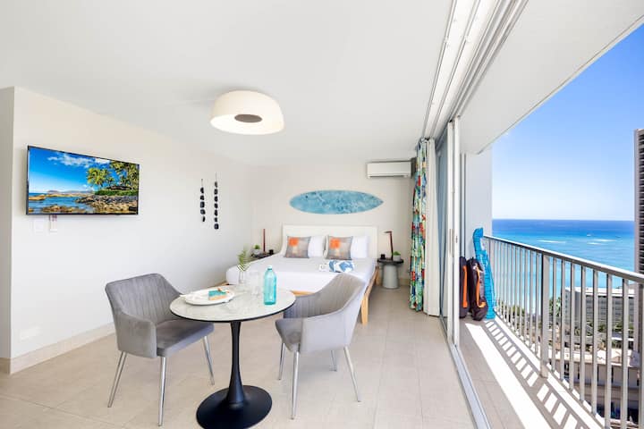 Cozy Ocean View Escape: Steps To Waikiki Beach! - Honolulu, HI