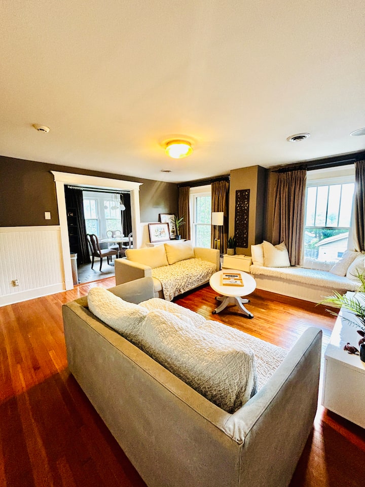 Charming 2 Bedroom Condo Downtown - Indiana (State)