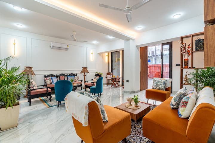 Grand Retreat: 7-bhk W/ Lush Garden & Courtyard - Jaipur