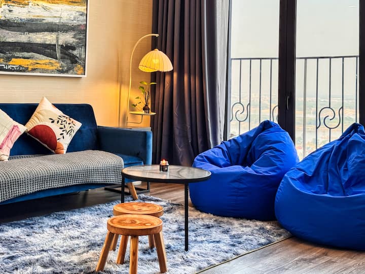 20f Nhat Tan Bridge And Netflix_pentplex - China