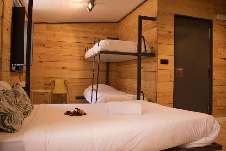 Hostal Amelia By Gaiarooms. Habitación Familiar - Salamanca, Spanien