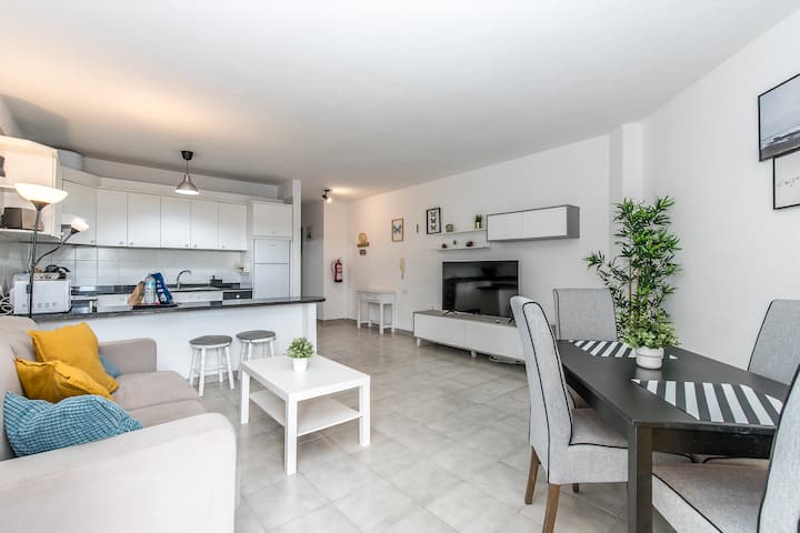 Charming El Médano Breeze Escape & Terrace - El Médano