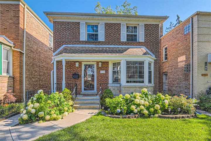 A Home In Chicago, Illinois - Evanston, IL