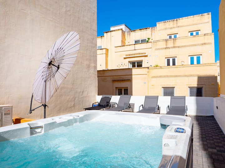Villa Luciano - Billiards, Jacuzzi & Bbq - 발레타