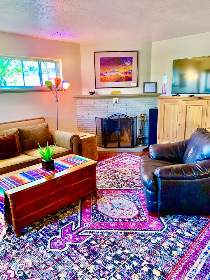 Oversized Tv, Sleeps 8, No Cleaning Fee - Santa Fe