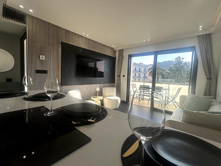 Luxueux 3 Pièces, 300 M Du Martinez Et Des Plages - Mougins