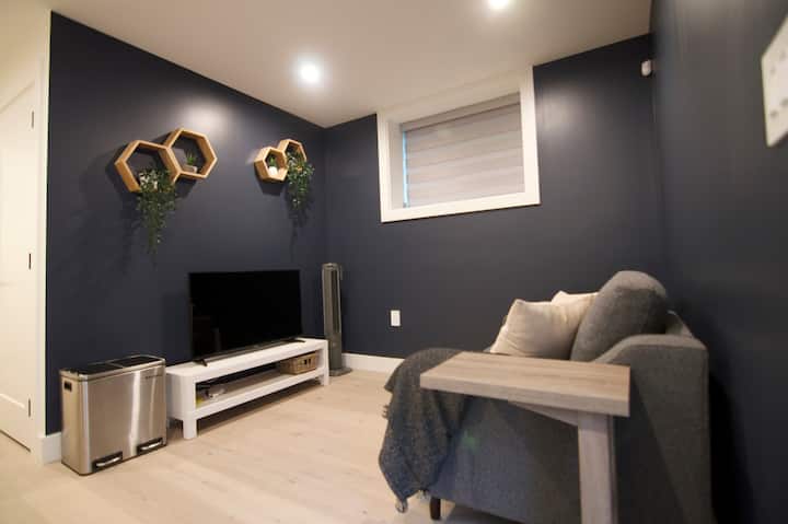 Modern Suite In Hastings-sunrise, Vancouver - Burnaby