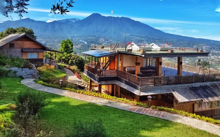 Puncak Villa Vacation Rentals - Ciloto, Cipanas, Indonesia | Airbnb
