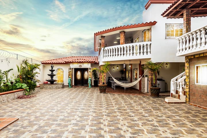 Beautiful 3 Story Rosarito Villa / Ocean Views - Rosarito