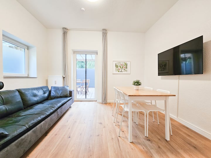 Raj Living - 4 Zimmer Wohnung - Terrasse - Duisbourg