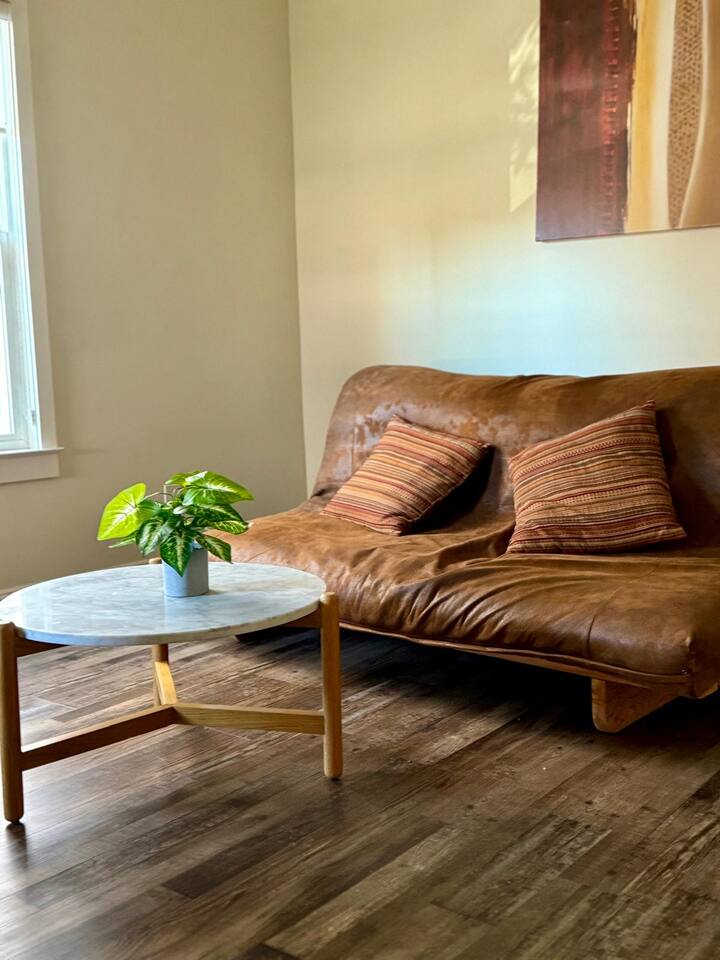 Comfort Awaits At Berkeley Bliss - Berkeley, CA