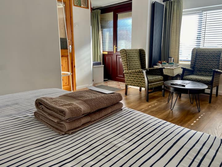 East Cliff Guest Suite With Own Entrance - 도버
