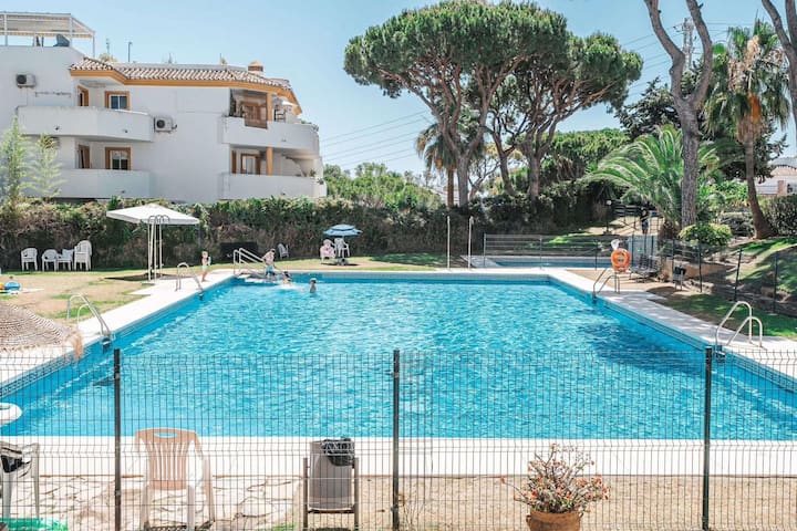 Less Than 10min Walk To Beach, Restaurants And Gym - Calahonda