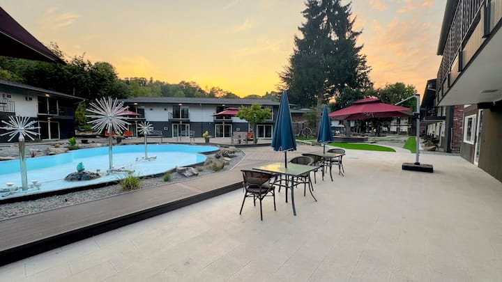 Riverside 1 Br Q&t Combo -Rqt-close To Seatac - Burien, WA