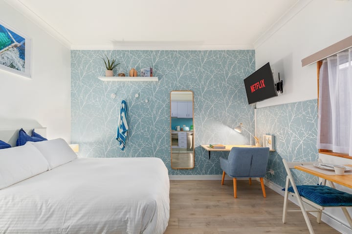 Beach Front Ocean Breeze Studio With Aircon - Coogee