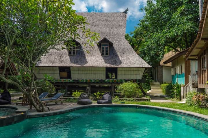 Big Karo Surf House - Canggu
