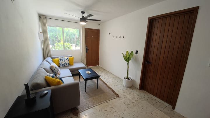 Acogedora Y Moderna Casa Coatí. - Cancún