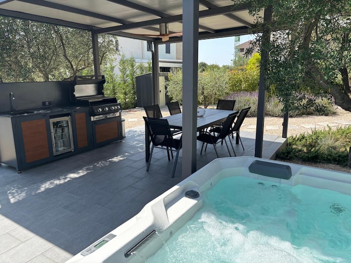 2 Bdrm Hot Tub Apt With Terrace Residence Jonathan - Biograd na Moru, Croatia