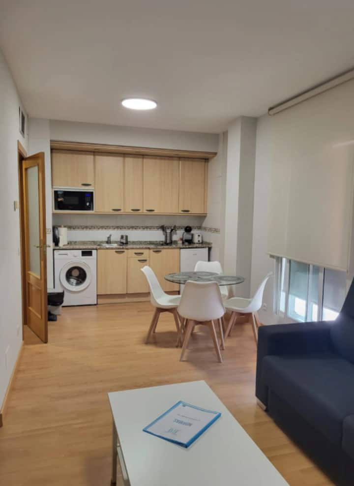 Apartamentos Go - Covaresa Cama Grande + Terraza - Valladolid, España