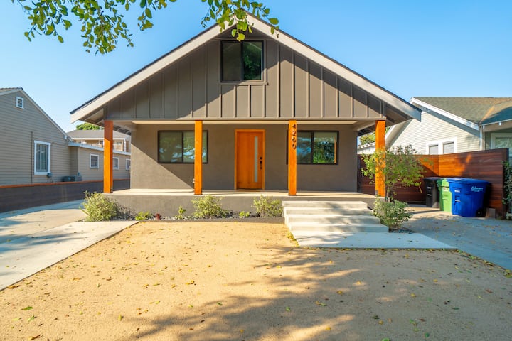 Modern Craftsman Style Front House - Culver City, CA