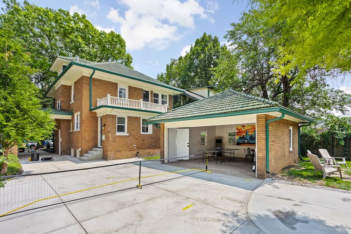 Hottub/firepit/pickleball/10 Mins From Convention - Indianapolis, IN