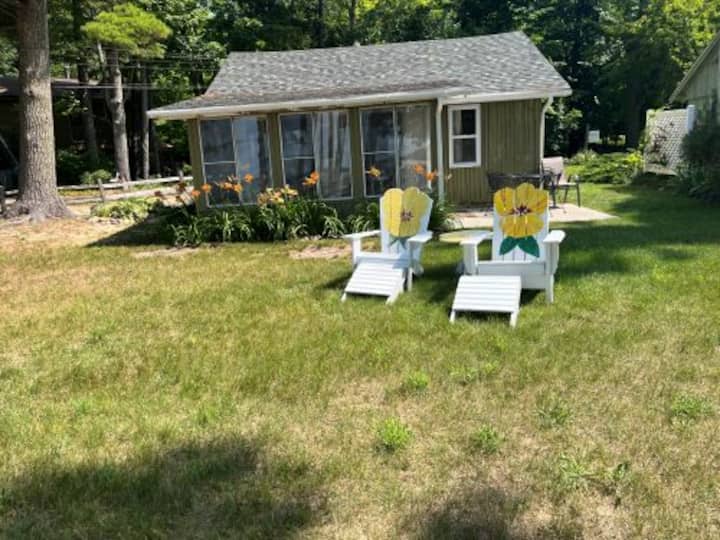 Cottage A Beachfront - 2 Bedroom - Elk Rapids, MI