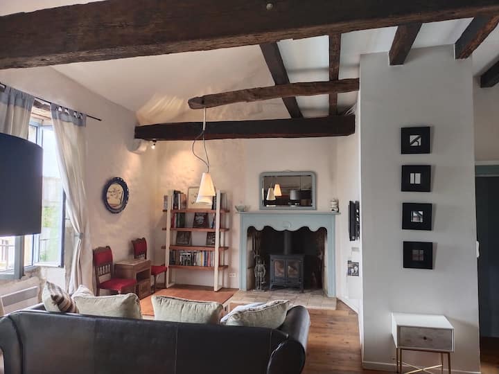 Maison De Caractère Dans Une Belle Bastide - Monflanquin
