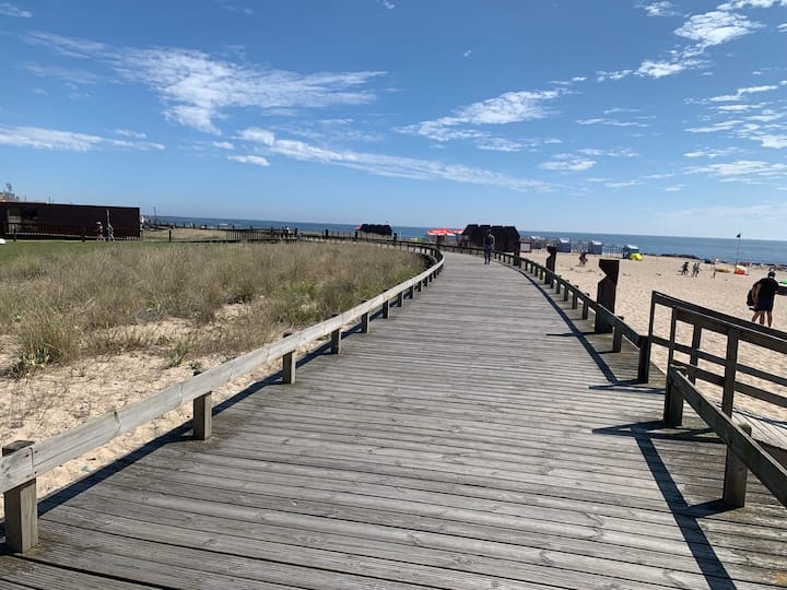 Casa Barros - Arrenda O 1.o Andar V3 Junto Ao Mar - Póvoa de Varzim