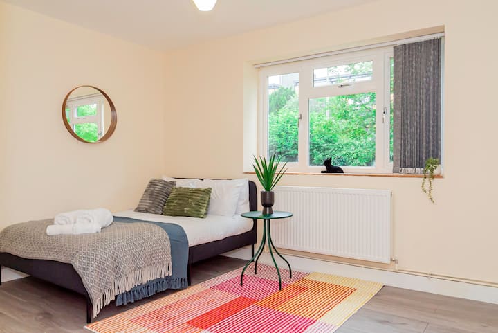 Spacious 2br Flat @ Summertown | Sleeps 7 | 5 Star - Oxford