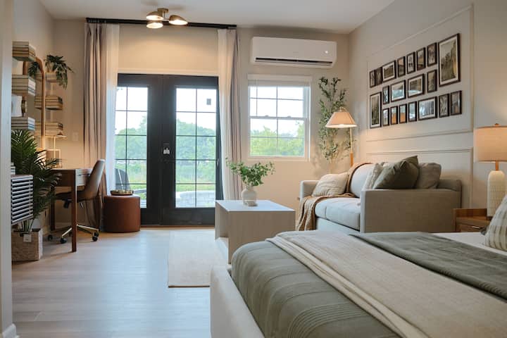 Downtown, Riverfront Studio W/ Fire Pit | 1 Of 5 - Algonquin, IL