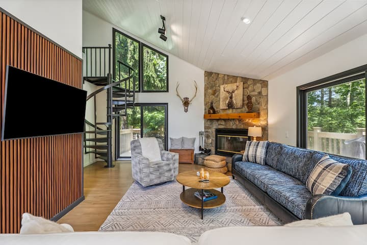 Luxury Privacy & Waterfall On The River. 3br/3.5ba - Sapphire, NC