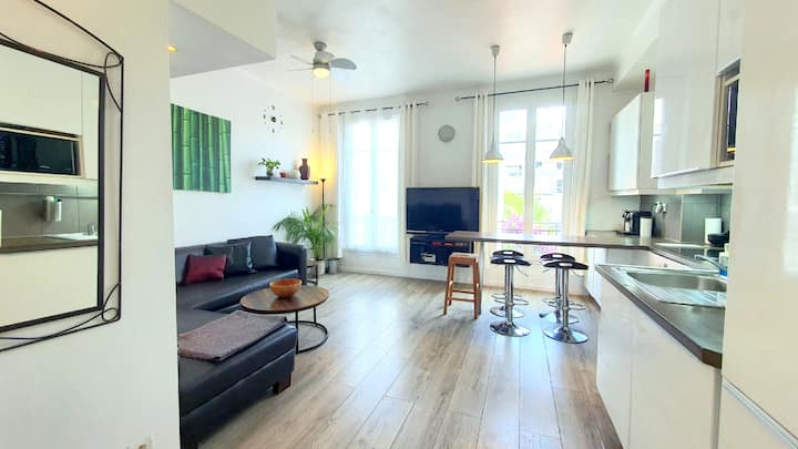 Beautiful 2bdrm Sleeps 5 Near Beach, Shops Ac - アンティーブ