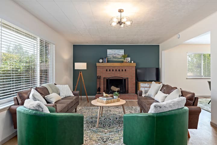 Comfortable Home Near River, Parks & Downtown - Grants Pass